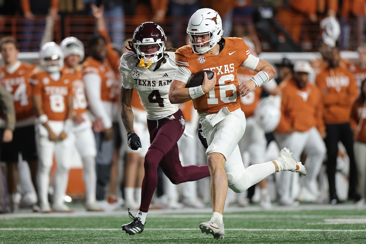 Manning, Wisner Lead Texas to 27–17 Win Over Undefeated Aggies