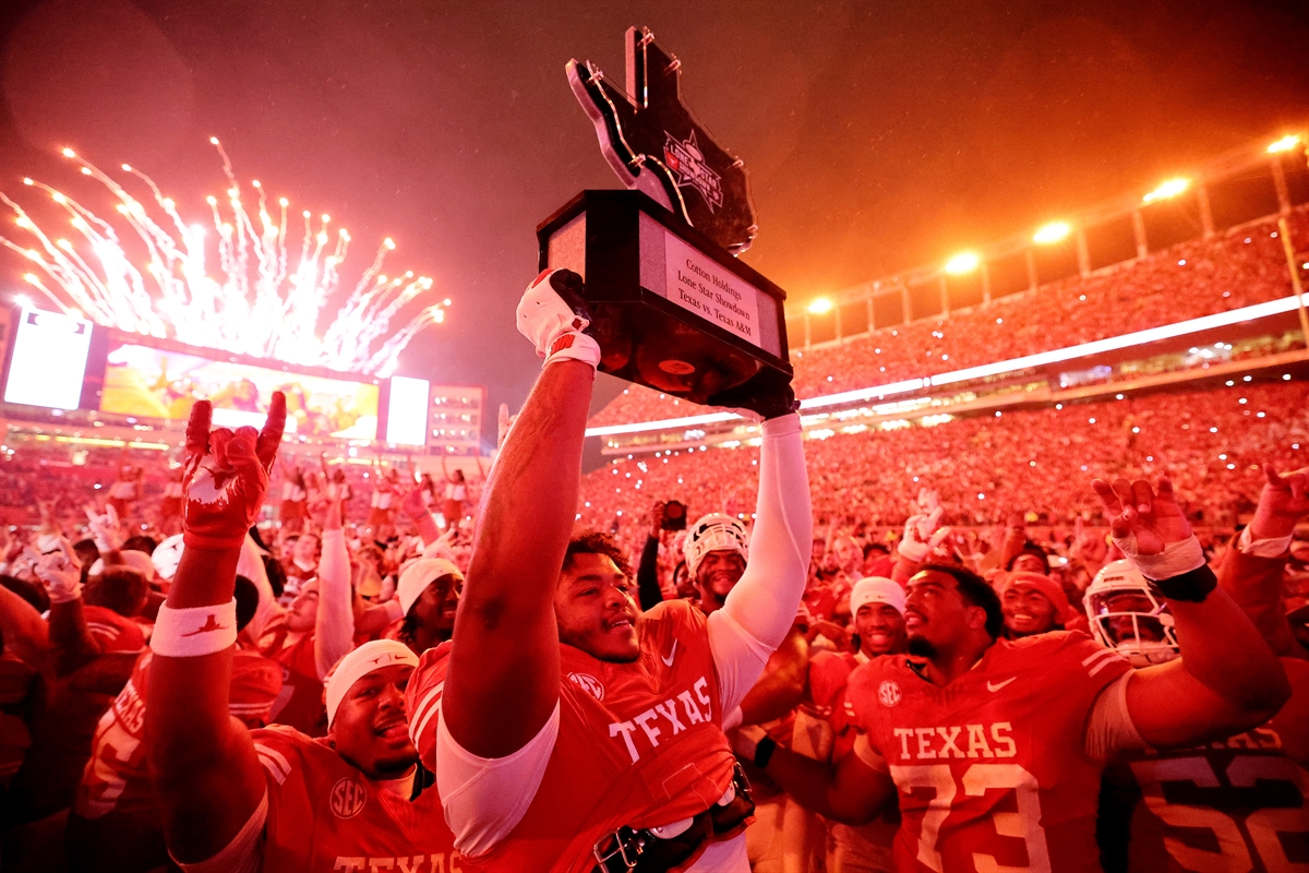 Do the Texas Longhorns Deserve a Spot in College Football Playoff?